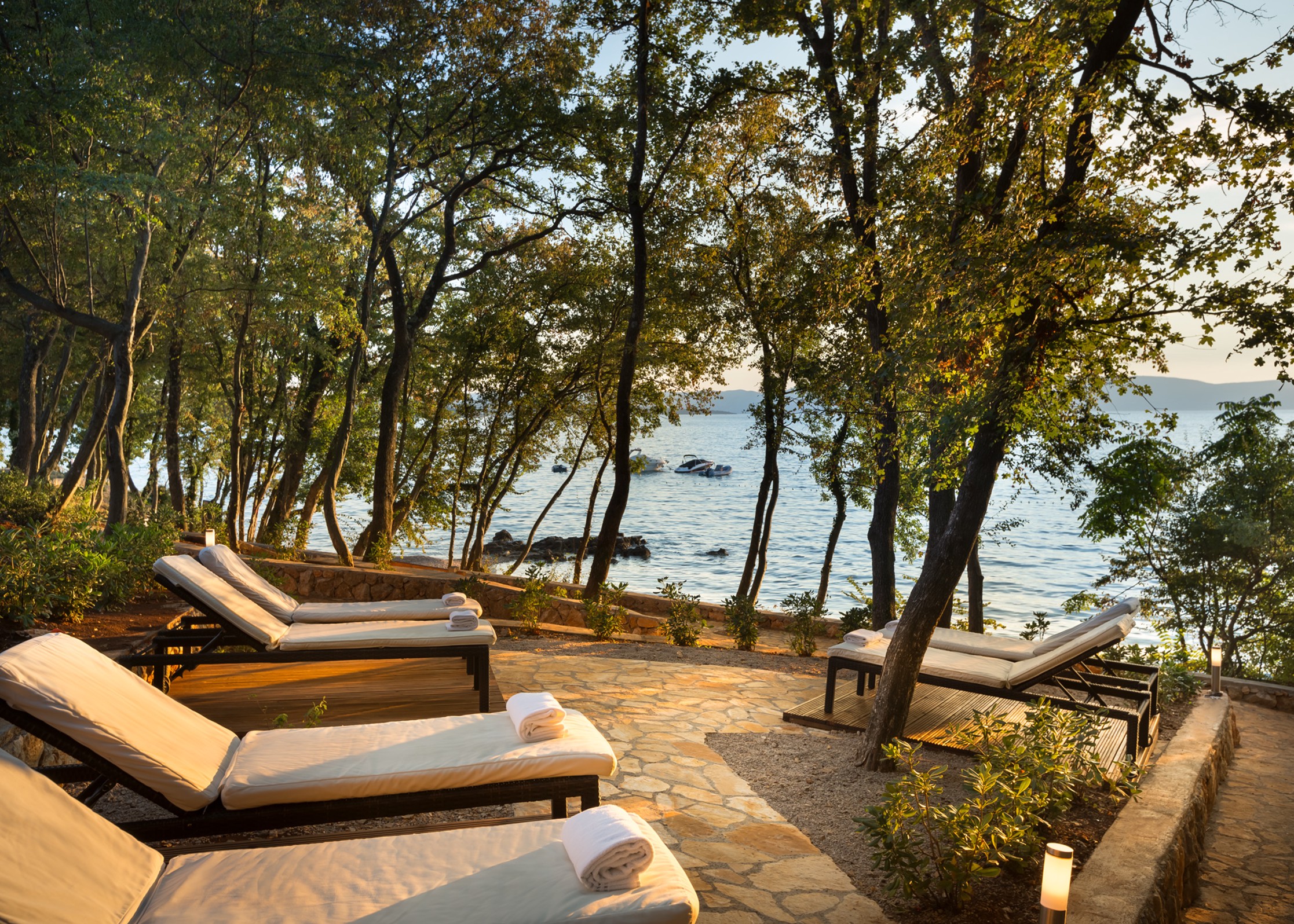 What To Do in Njivice?