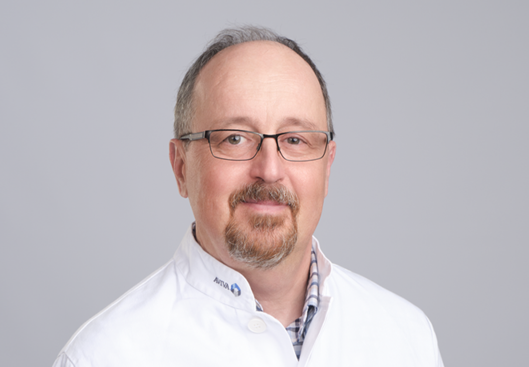 izv. prof. dr. sc. Mario Laganović